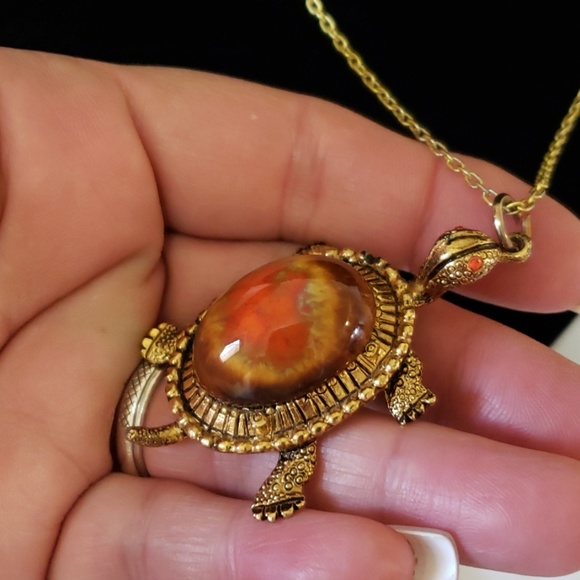 Vintage | Jewelry | Vintage 7s Cabochon Turtle Necklace | Poshmark